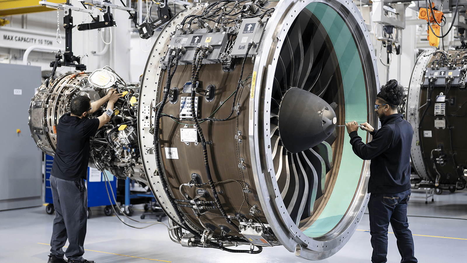 contrat d'acquisition du terrain signé avec Pratt & Whitney